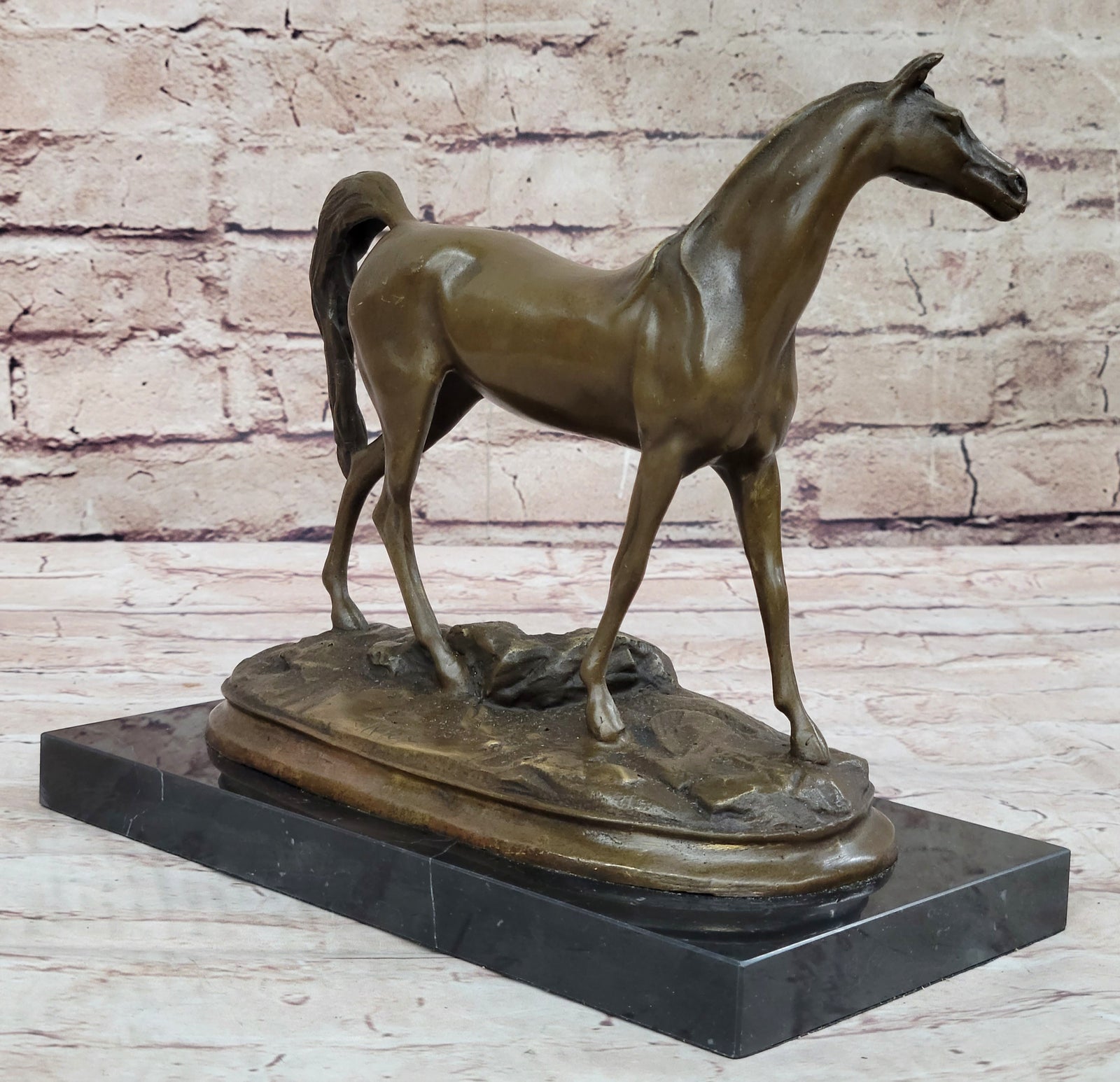 Bronze Horse Sculpture – Elegant Standing Equestrian Art Statue – Bronzhaus