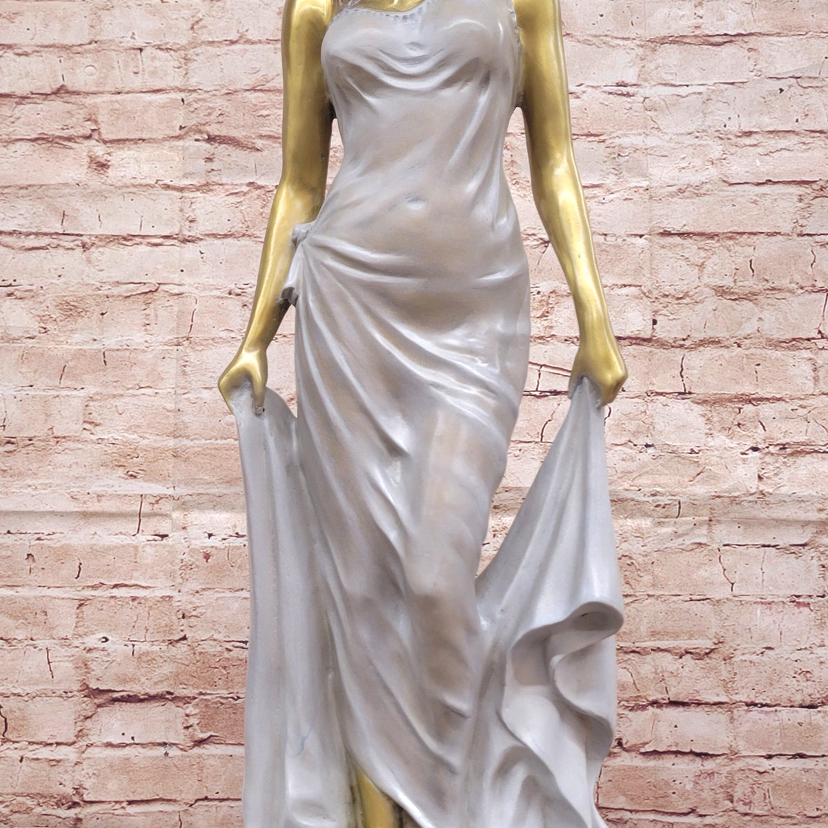 Golden Patina Woman in Draped Gown – Elegant Bronze Sculpture – Bronzhaus