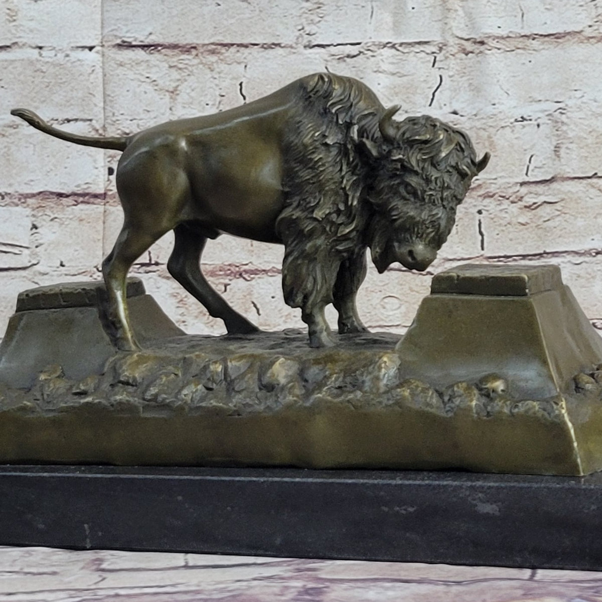 Large American Buffalo Bison Bronze Sculpture by Russell HotCast Figur ...