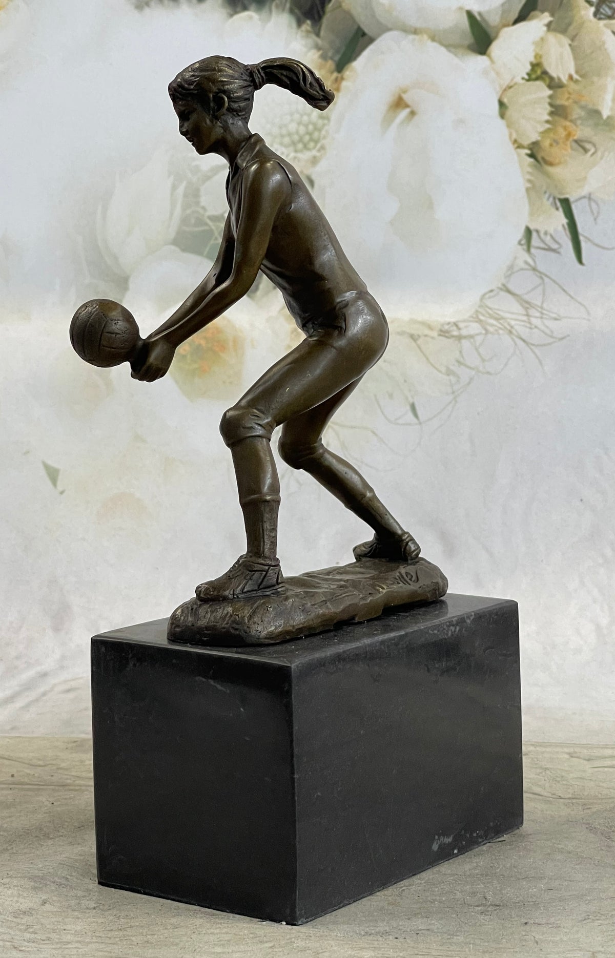 Girl Volleyball Olympic Sport Game Bronze Figurine Statue Hot Cast Scu ...