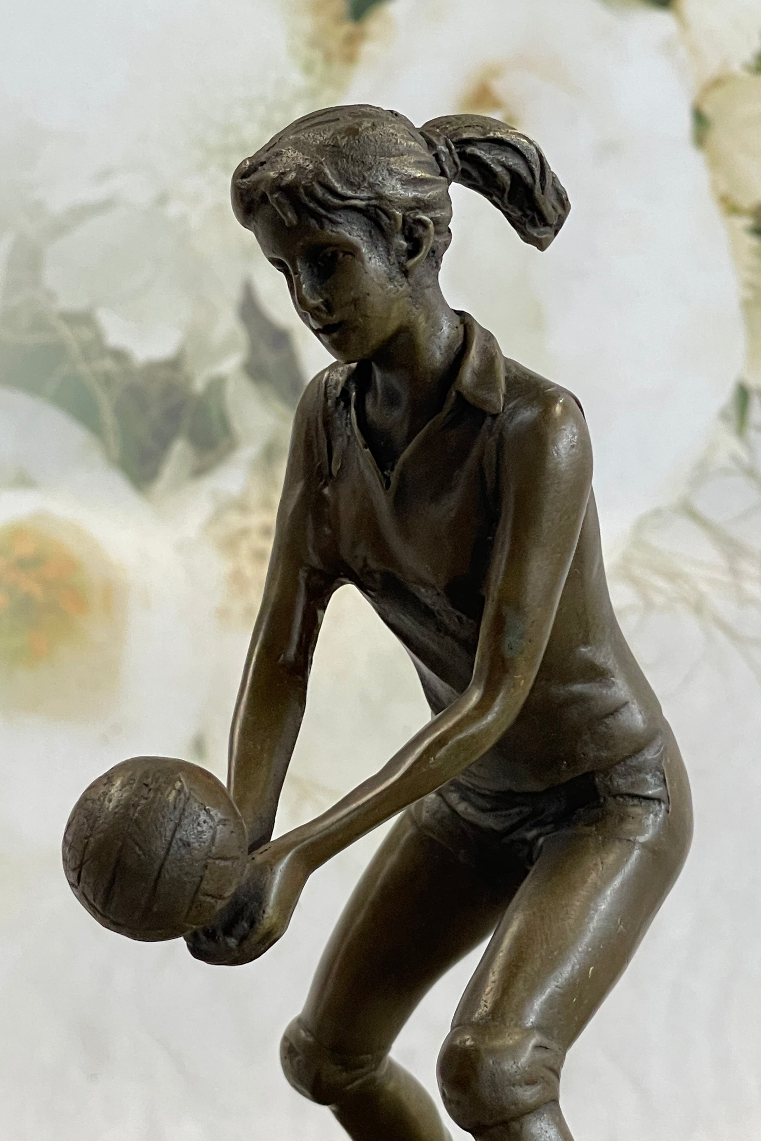 Girl Volleyball Olympic Sport Game Bronze Figurine Statue Hot Cast Scu ...