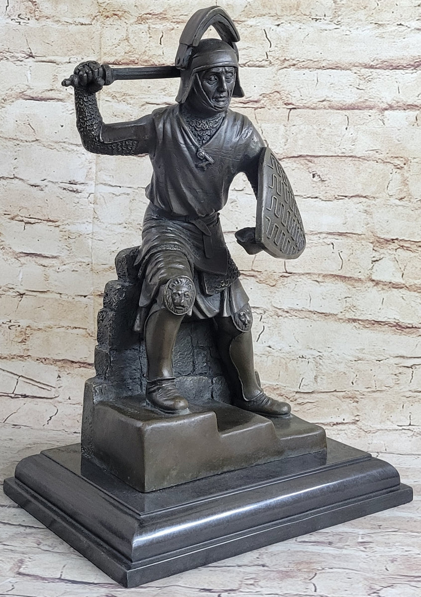 Handmade EUROPEAN WARRIOR WITH SWORD STATUE SCULPTURE FIGURINE ART DECO ...
