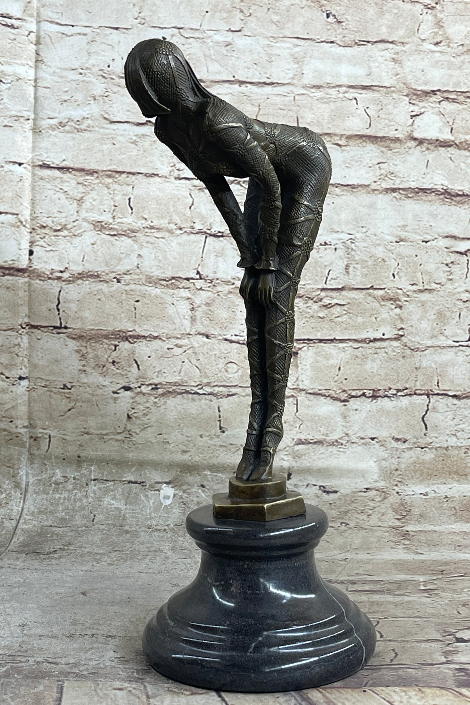 Signed~Chiparus~Alluring Woman in Seductive Pose Bronze Sculpture Stat ...