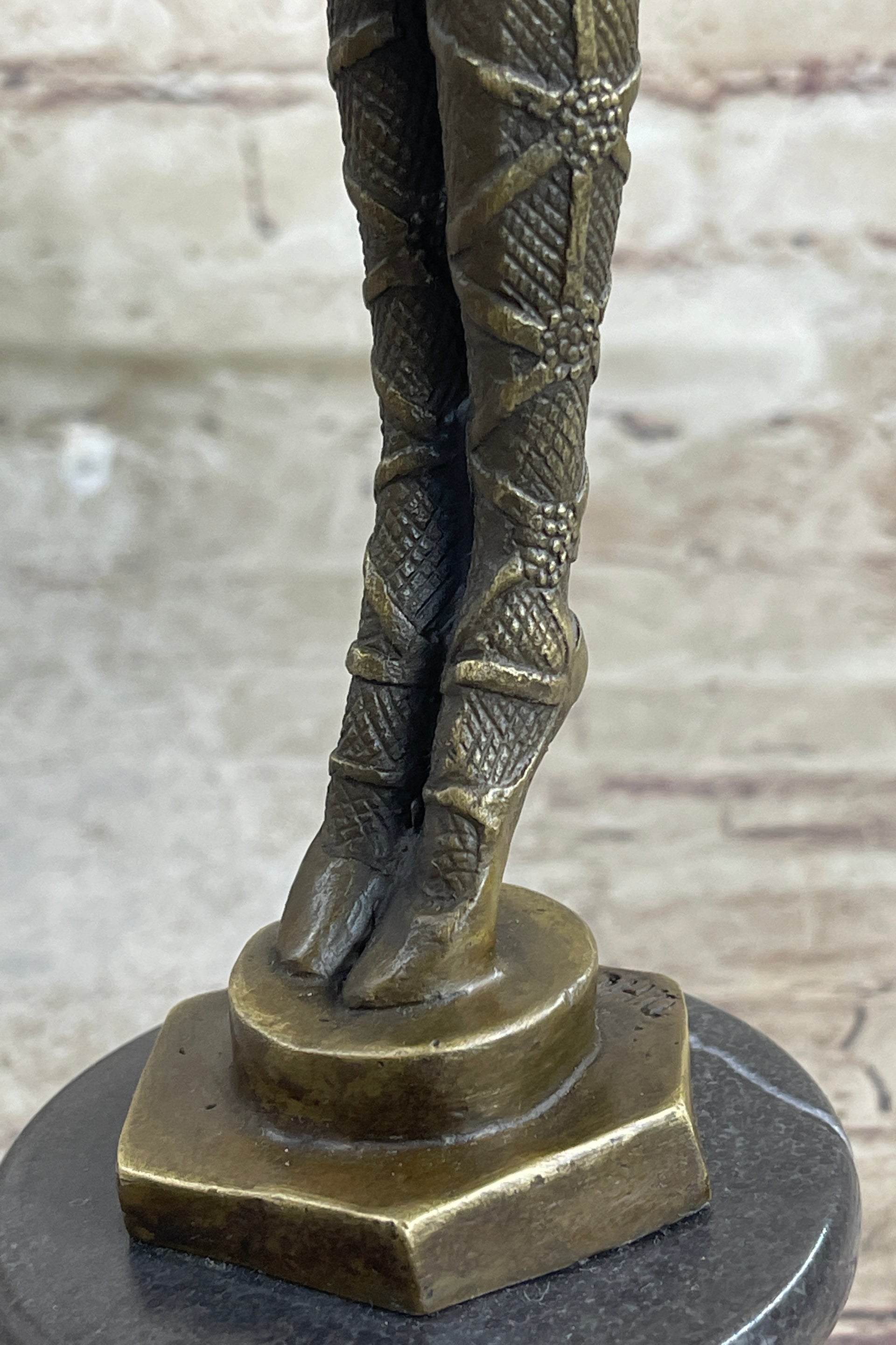 Signed~Chiparus~Alluring Woman in Seductive Pose Bronze Sculpture Stat ...